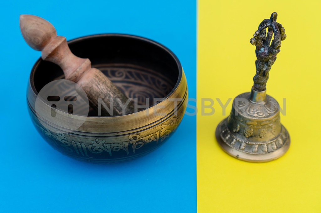 Tibetan instruments for music meditation . Singing bowl close-up