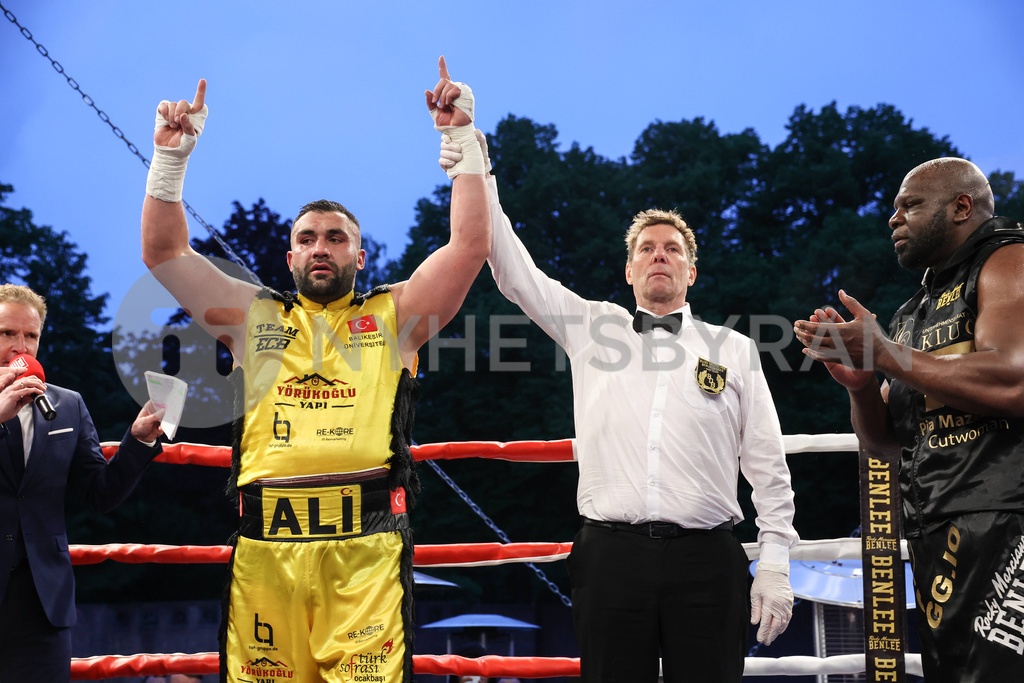 Boxen: EC Boxing, Boxgala, Hamburg, 28.05.2022 Ali Eren Demirezen (TUR ...