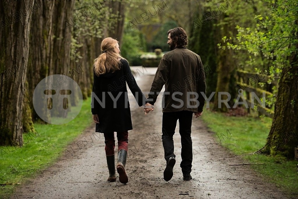 BLAKE LIVELY and MICHIEL HUISMAN in THE AGE OF ADALINE (2015), directed ...