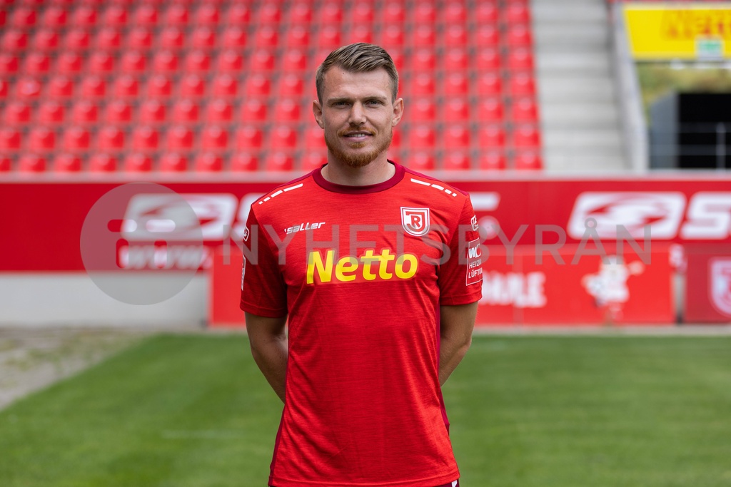 Steve Breitkreuz; SSV Jahn Regensburg; 2.BL, Porträttermin 2022/2023 ...