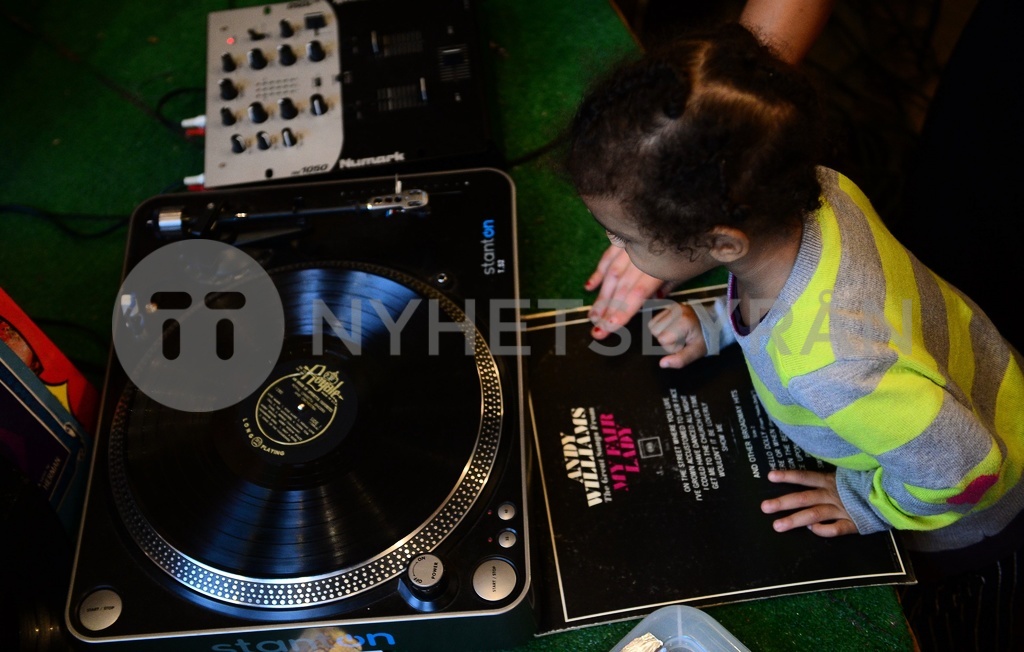 DOUNIAMAG-US-LIFESTYLE-CHILDREN-MUSIC-PRESCHOOL-DJ