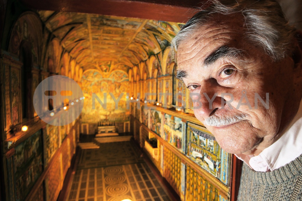 FRANCE-OFFBEAT-CHAPEL-SISTINE-SCALE-MODEL