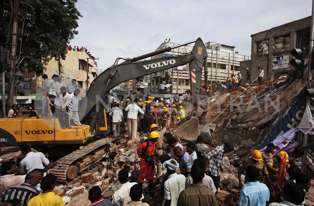 India Building Collapse