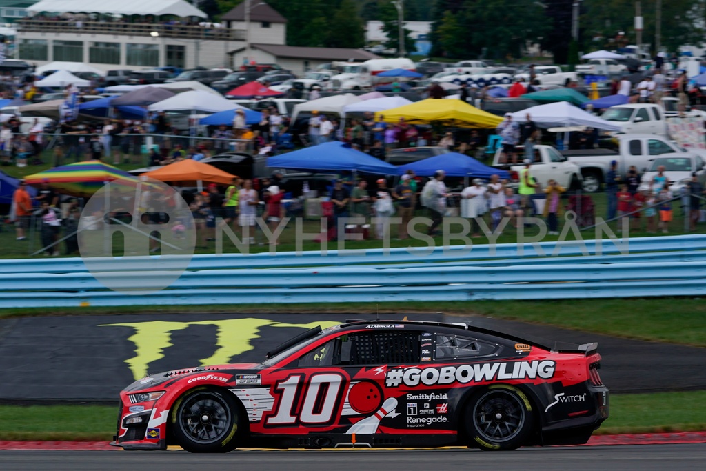 NASCAR_Watkins_Glen_Auto_Racing_62091.jpg-f432c