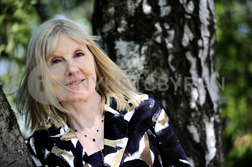 HELEN DUNMORE
