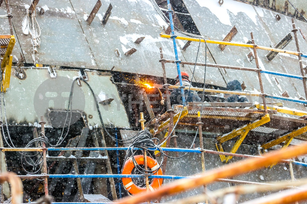 Severny Polyus ice-resistant self-propelled Arctic research plat