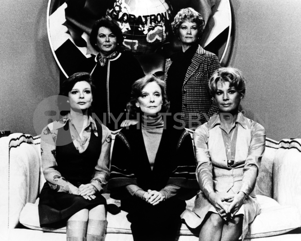 ALL THAT GLITTERS, (bottom row): Anita Gillette, Barbara Baxley, Lois Nettleton, 1977