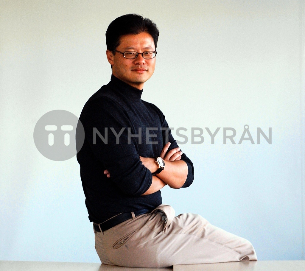 Co-founder and CEO of Yahoo! Inc. Jerry Yang