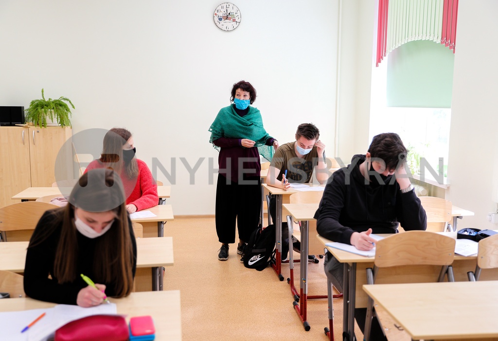 Senior year students return to Kaliningrad schools