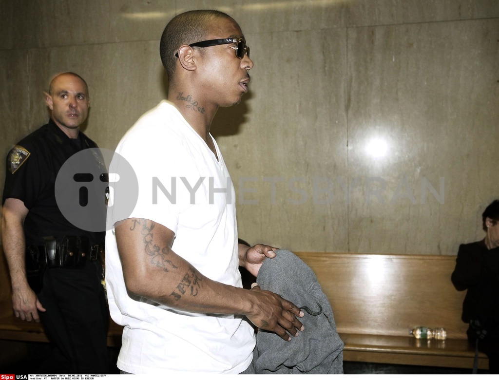 NY : RAPPER JA RULE GOING TO PRISON
