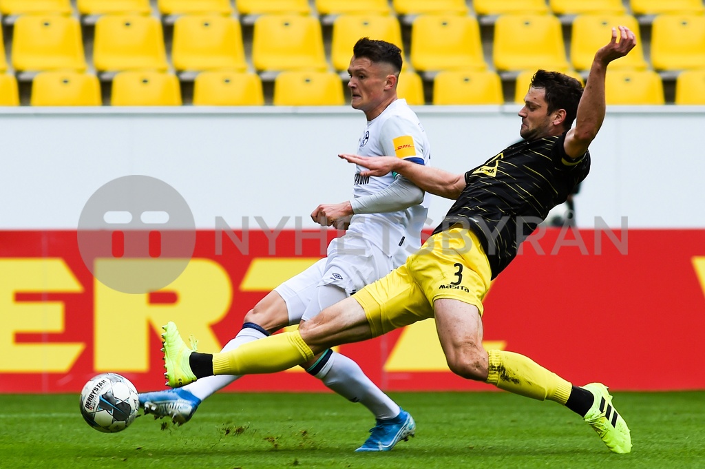 v.li.: Fabian Reese (Schalke 04, 15), Alexander Heinze (Alemannia ...