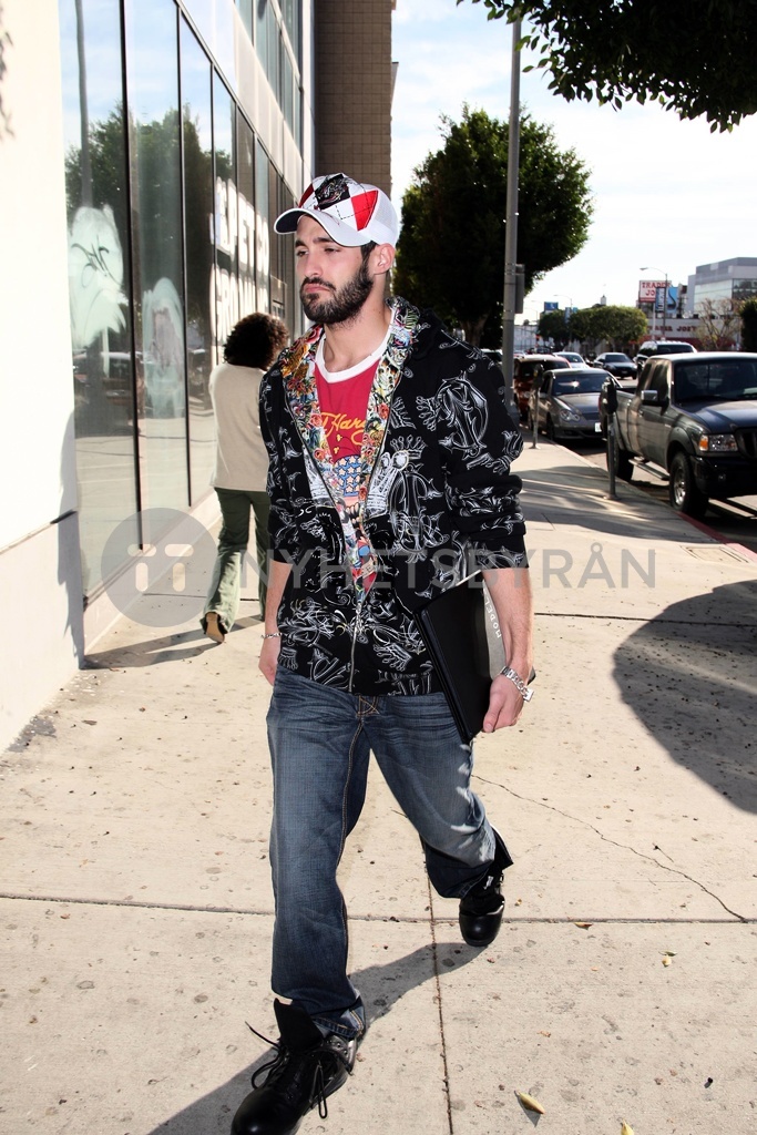 Isaac Cohen alone!!!!