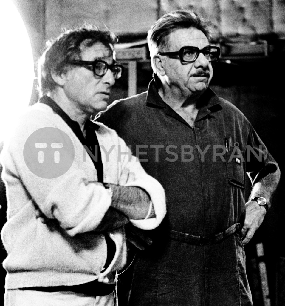 THE FRONT, from left, screenwriter Walter Bernstein, director Martin ...