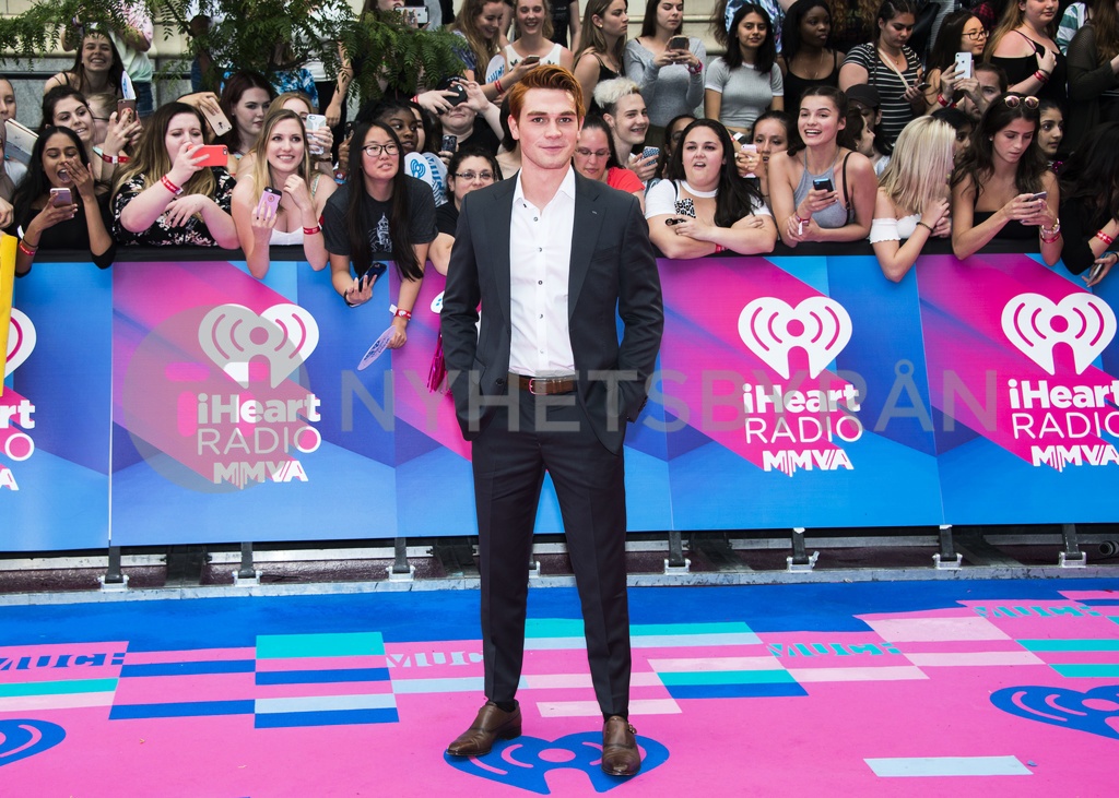2017 iHeartRadio Much Music Video Awards - Arrivals