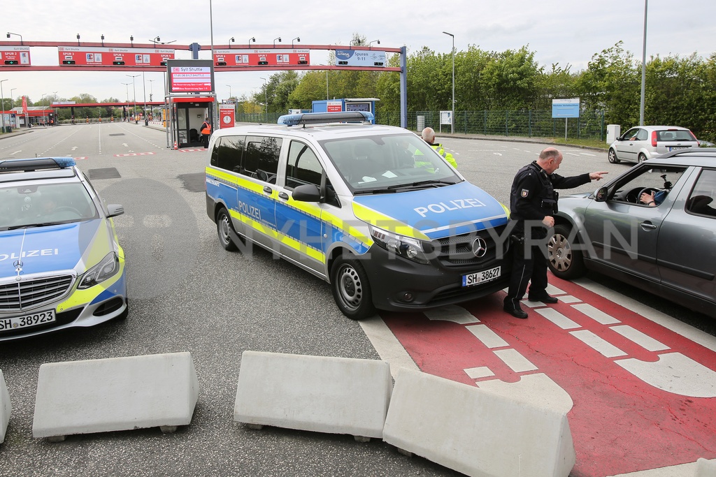 Coronavirus - Police checks on the Sylt Shuttle